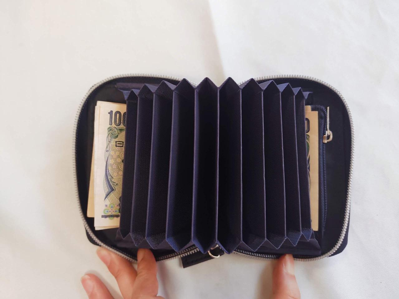 【MonoMaxの最新付録】バッキンガムベアの「ミニ財布」は機能的でシンプルおしゃれ！（写真 15/26） - mimot.(ミモット)