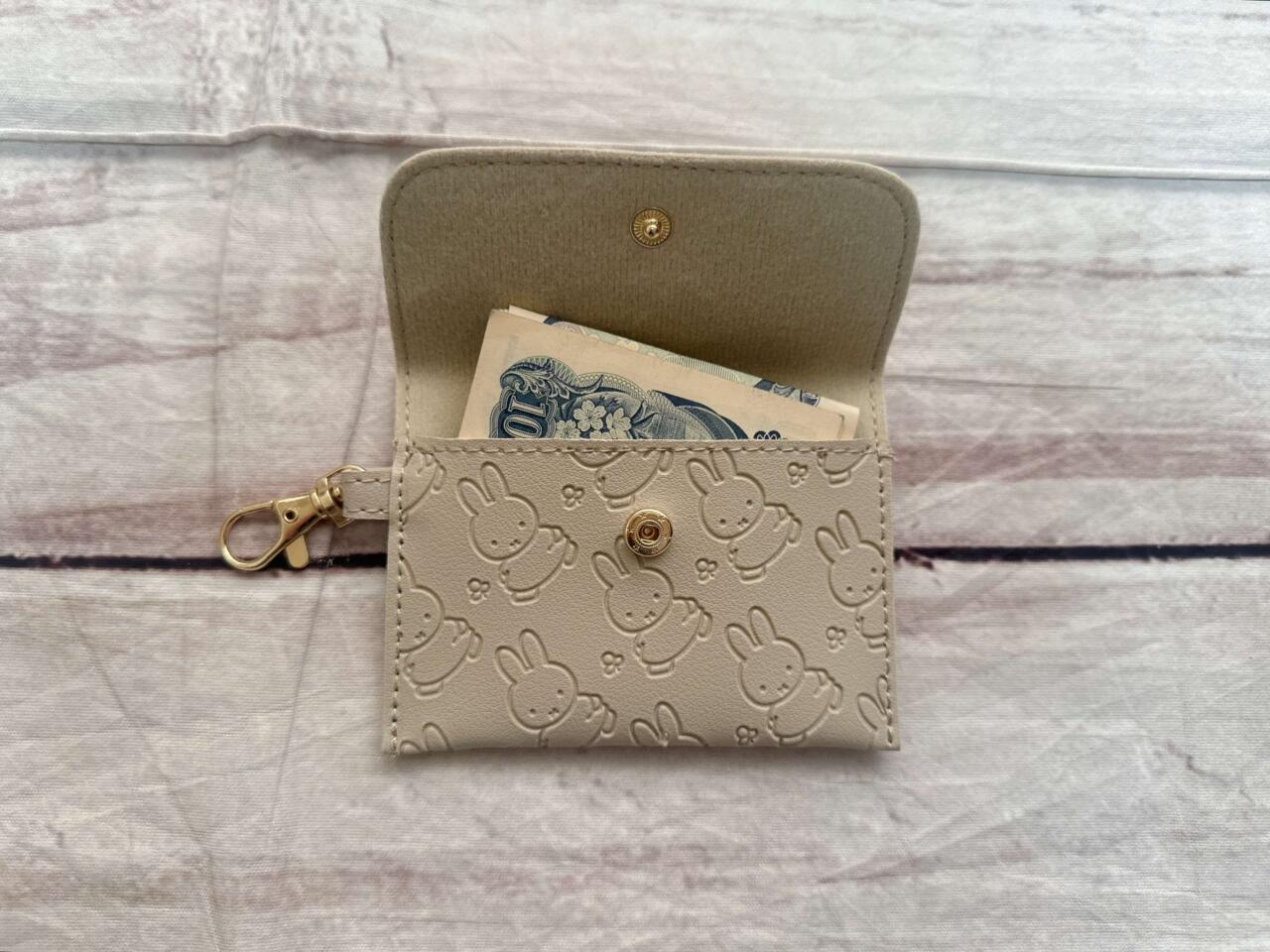 【雑誌付録】ミッフィーのスマホも入る「トリプルショルダーポシェット」が大人かわいい♪（写真 19/30） - mimot.(ミモット)