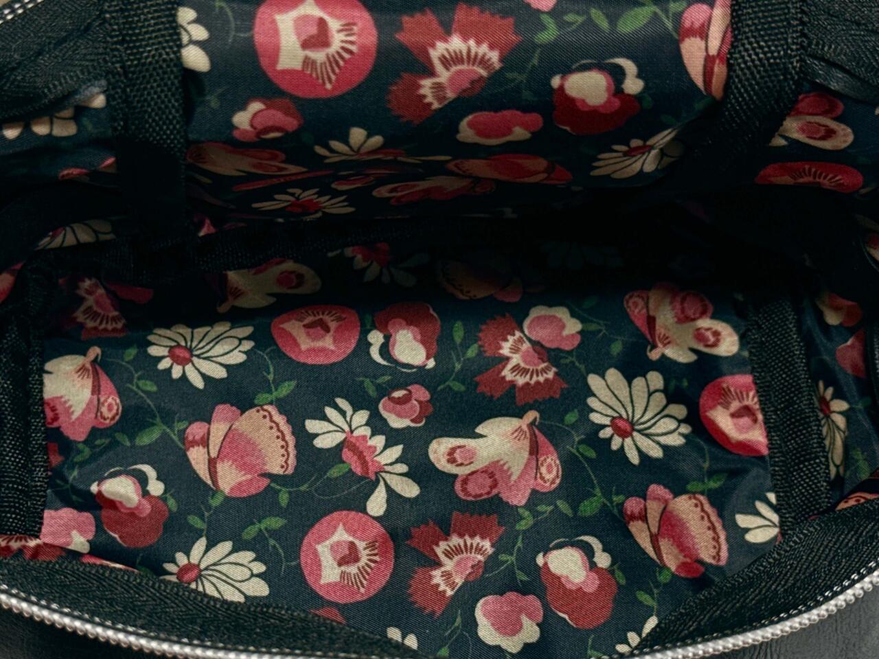 アナスイの大容量ポーチが付録で出たよ！ななめファスナーが使いやすい♪（写真 11/17） - mimot.(ミモット)