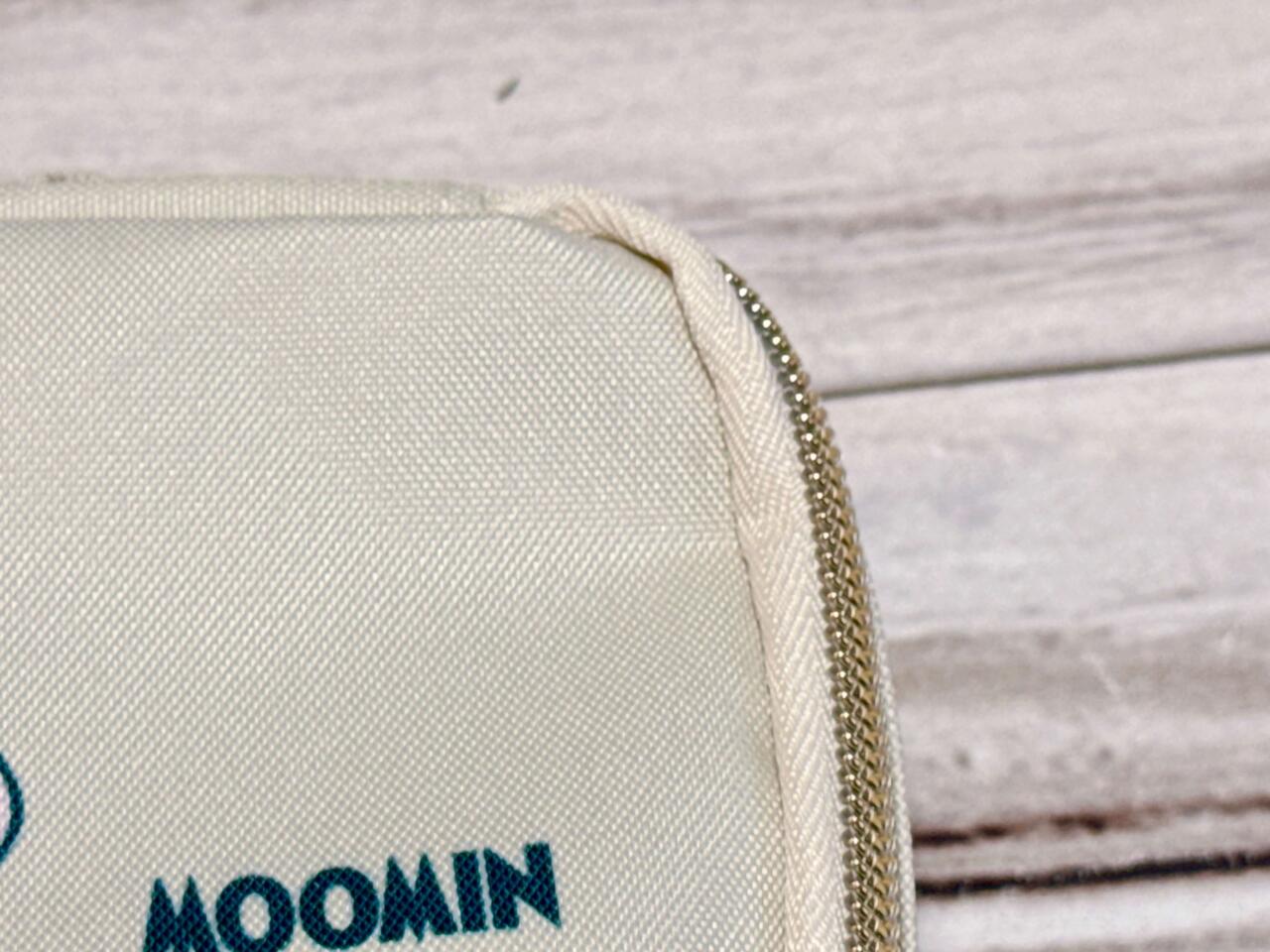 MOOMINの豪華付録3点セットがすごい！ムーミン＆リトルミイの収納マルチポーチと2026年カレンダーでたよ♪（写真 18/32） - mimot.(ミモット)