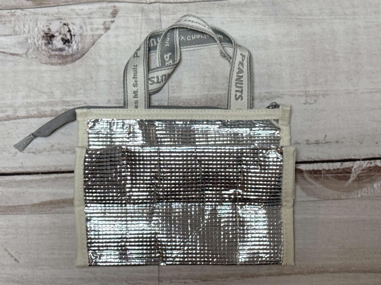 【PEANUTS最新付録】大人かわいいスヌーピーの保冷バッグでたよ！使いやすい絶妙サイズ♪（写真 9/21） - mimot.(ミモット)