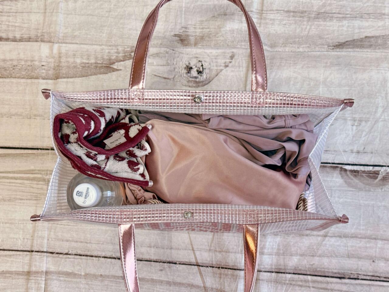 【紀ノ国屋の新作バッグ】おしゃれで実用的！「ローズゴールド」のサイズ＆使い勝手をチェック♪（写真 15/24） - mimot.(ミモット)