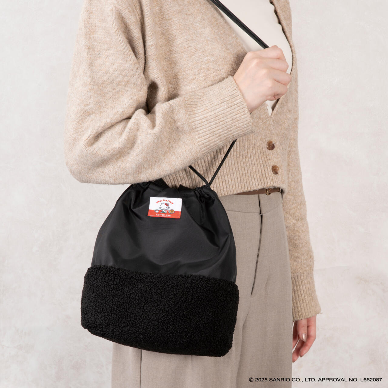 ハローキティと珈琲館の「ハッピーバッグ2026」がかわいすぎる！お得なチケットも付いてるよ♪（写真 2/17） - ハピママ*
