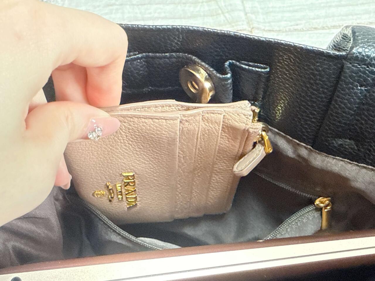 【ハニーズ】高級感ある柔らかトートバッグを発見！多ポケットでPCもA4もすっきり収納♪（写真 28/29） - mimot.(ミモット)