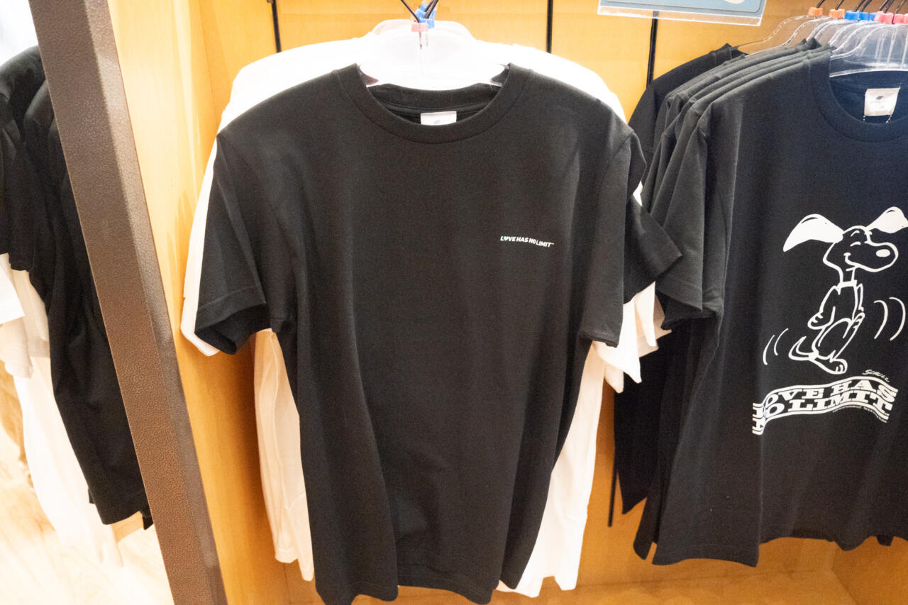 【USJ限定】スヌーピーとセサミストリートのパーカー＆Tシャツでたよ！チャリティグッズ一挙紹介♪（写真 16/76） - mimot.(ミモット)