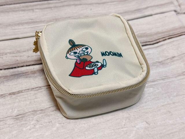 MOOMINの豪華付録3点セットがすごい！ムーミン＆リトルミイの収納マルチポーチと2026年カレンダーでたよ♪（写真 25/32） - mimot.(ミモット)
