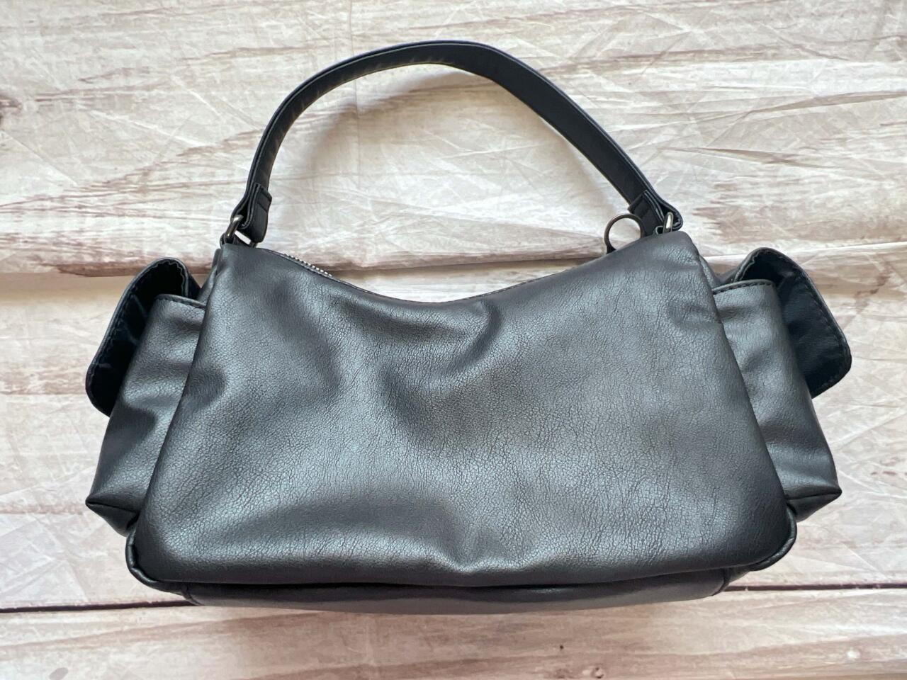 【GU新作バッグ】秋冬まで使える！トレンド感満載の高見え「ショルダー」出たよ♪（写真 6/41） - mimot.(ミモット)