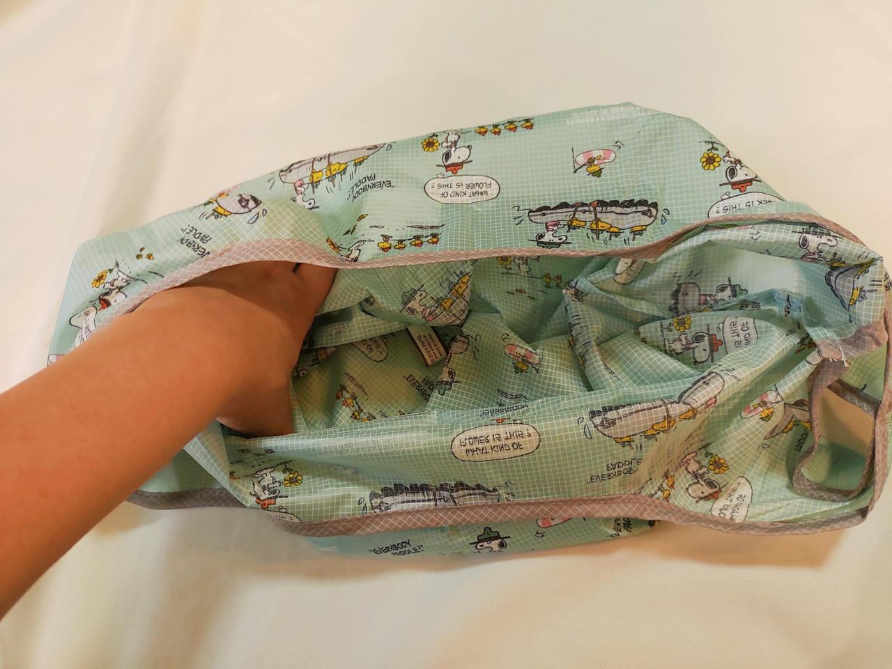 【ニトリ×PEANUTS】新発売！スヌーピーのエコバッグは収納ケース＆フック付きで便利～♪（写真 12/24） - mimot.(ミモット)