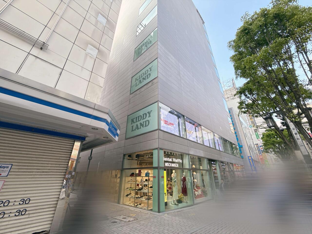 ついにオープン！「ちいかわらんど新宿店」に度肝を抜かれた…見どころはエモすぎるココ♪（写真 2/65） - mimot.(ミモット)