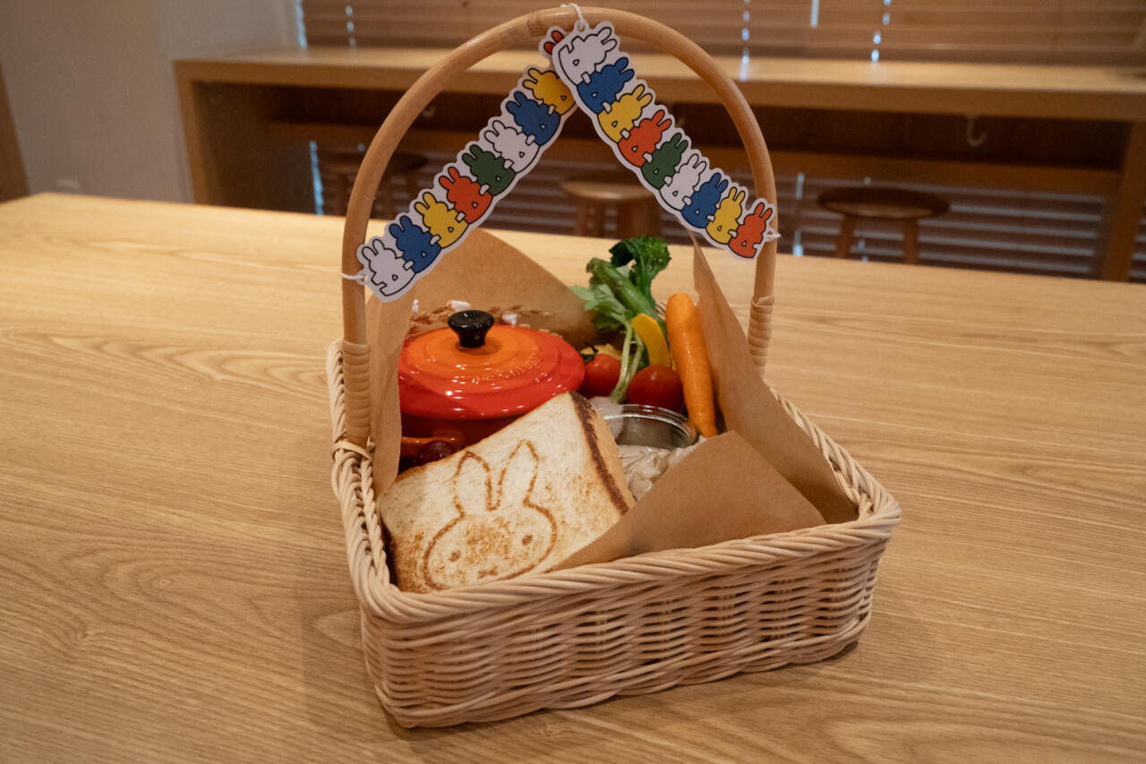 【ミッフィーカフェ】今だけ限定ケーキ＆グッズが可愛すぎる！まるで“お菓子”なキーホルダーも出たよ♪（写真 25/45） - mimot.(ミモット)