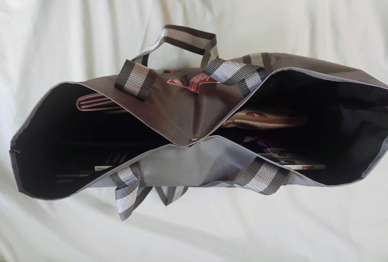 ハローキティ×Colemanコラボ付録「大容量トート」が可愛くって丈夫でめちゃ便利だよ♪（実物レビュー）（写真 17/22） - mimot.(ミモット)