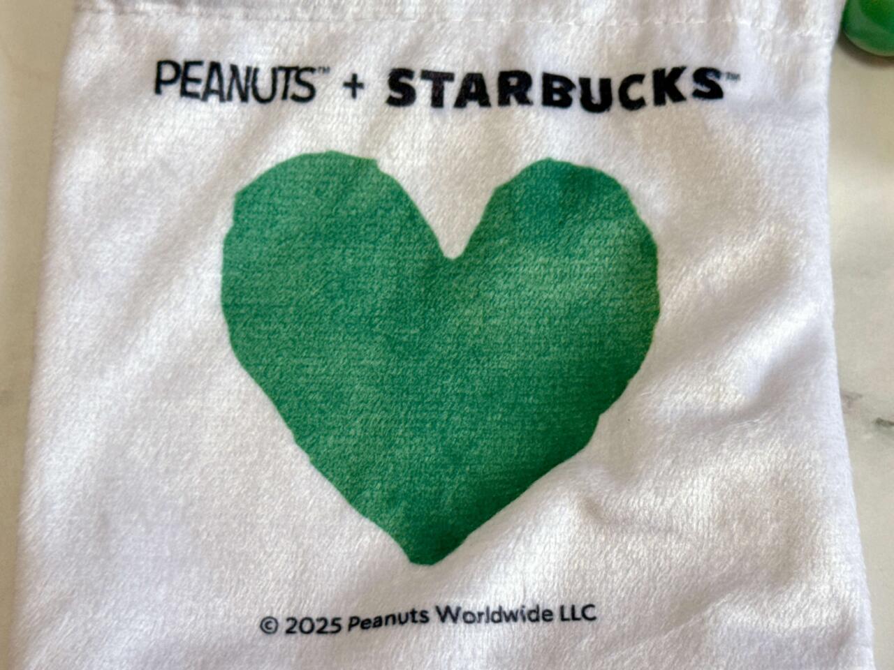 完売必至！スタバのスヌーピー新作でたよ♪便利で激かわなグッズ2選。お得なチケット付きアイテムも（写真 17/32） - mimot.(ミモット)