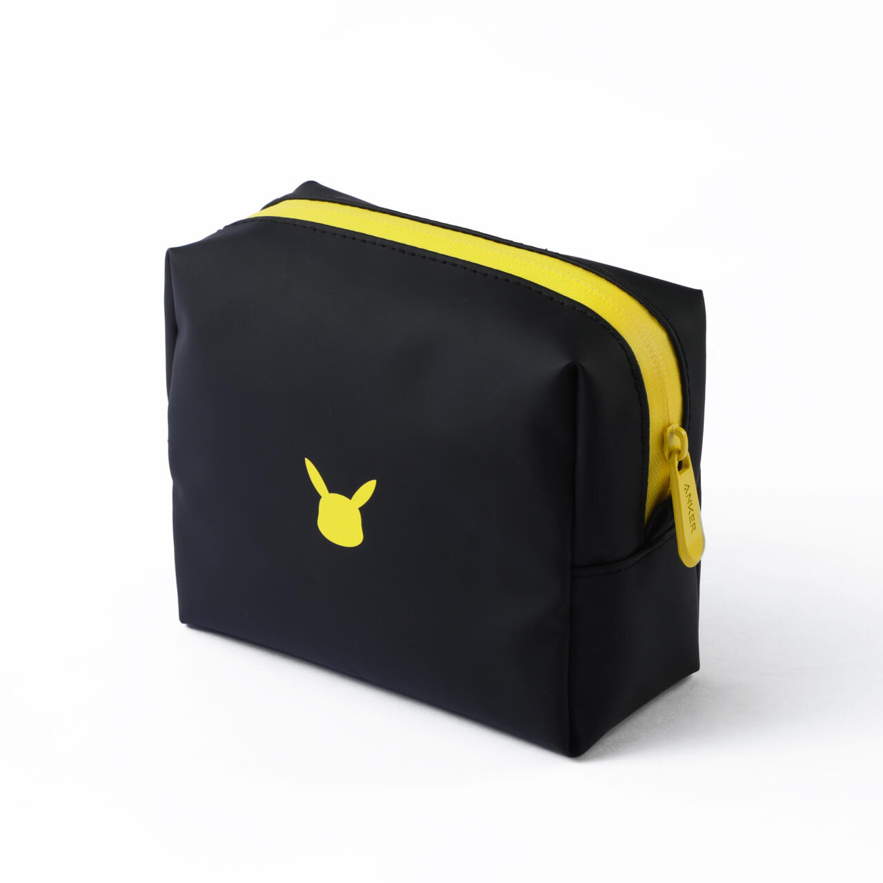 ピカチュウがスマホを充電！人気モバイルバッテリーAnkerからポケモン充電器やポーチがでたよ♪（写真 2/7） - mimot.(ミモット)