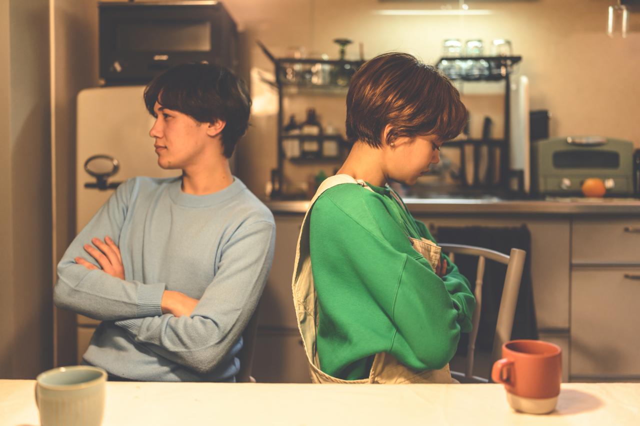 どんなに彼氏が好きでも“スルーすると危険”な5つの違和感（1/7） - mimot.(ミモット)