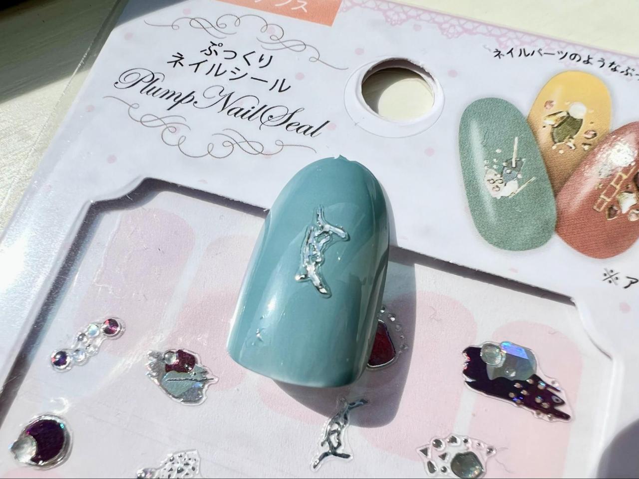 100均進化しすぎ！貼るだけで簡単かわいい「ネイルシール」厳選（写真 18/47） - mimot.(ミモット)