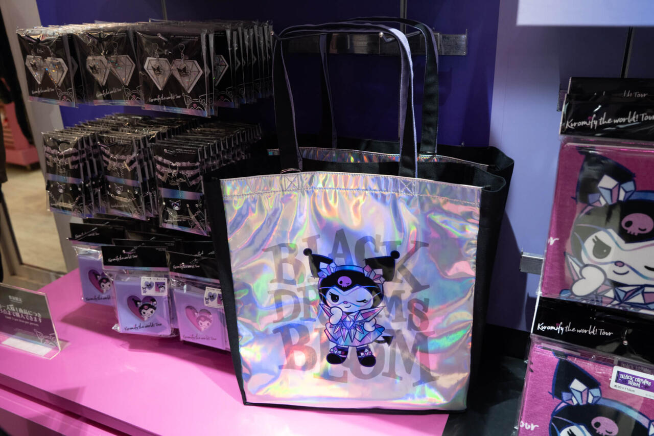 【サンリオ×USJ】クロミのライブ風グッズが可愛すぎ！マイメロ＆クロミのピンク×黒ファッション♪（写真 11/65） - mimot.(ミモット)