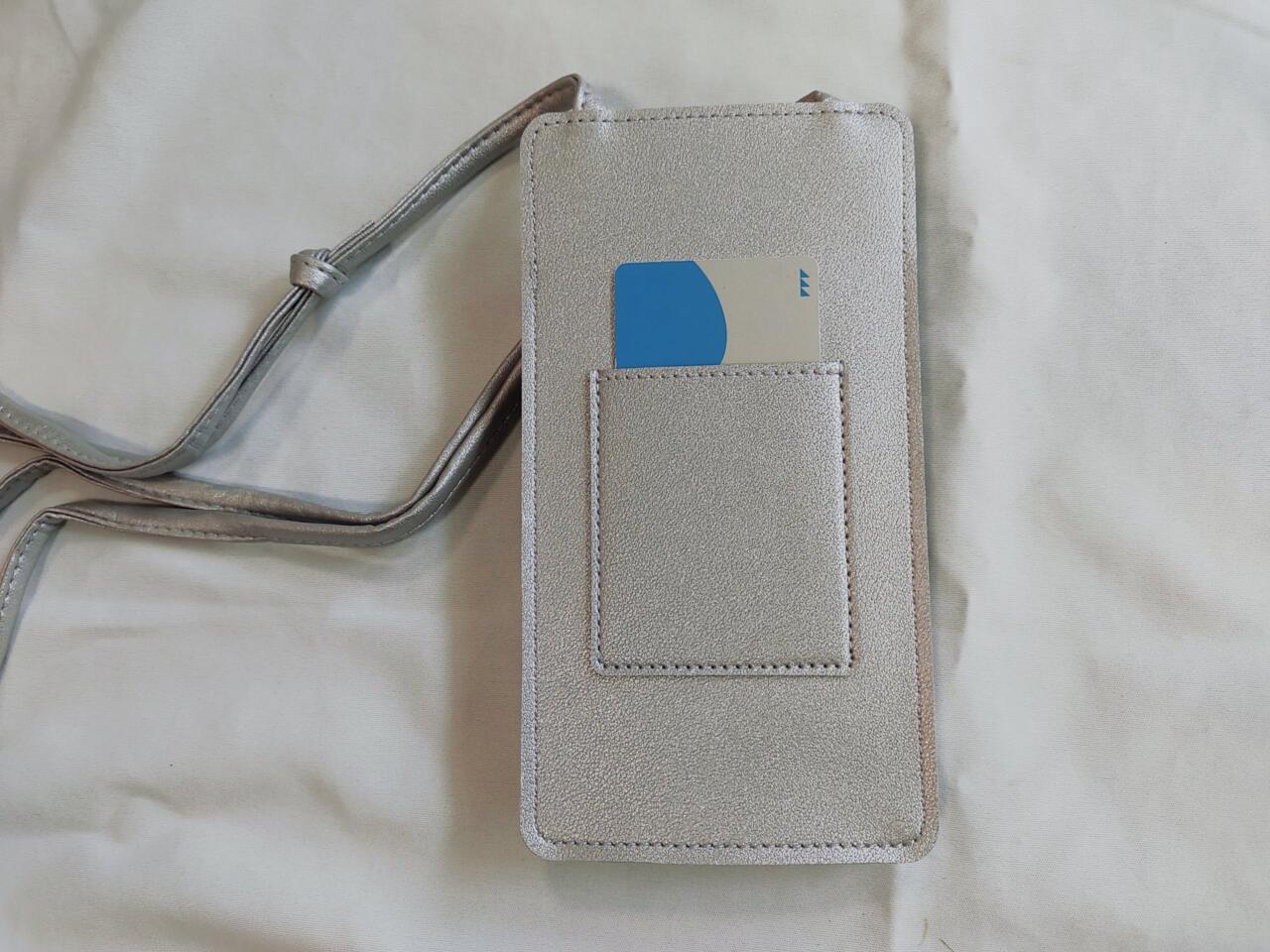 めちゃくちゃ豪華な付録でた～！GAPのミニポーチ2点つきスマホショルダーバッグがすごかった…♪（写真 13/31） - mimot.(ミモット)