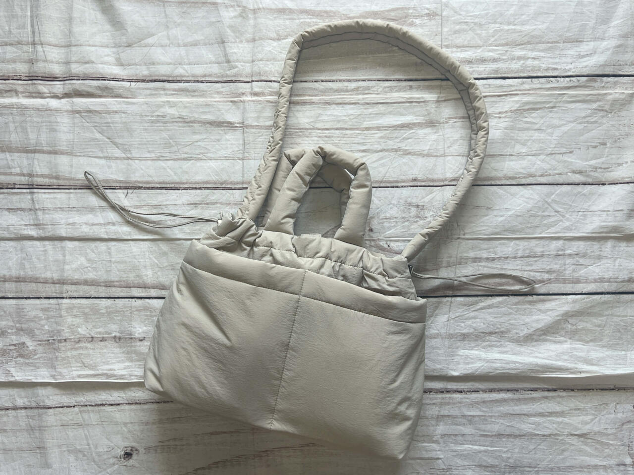 GU新作「ふわふわパフバッグ」軽くて大容量！2Way＆シルエット調整もできちゃうよ♪（写真 22/36） - mimot.(ミモット)