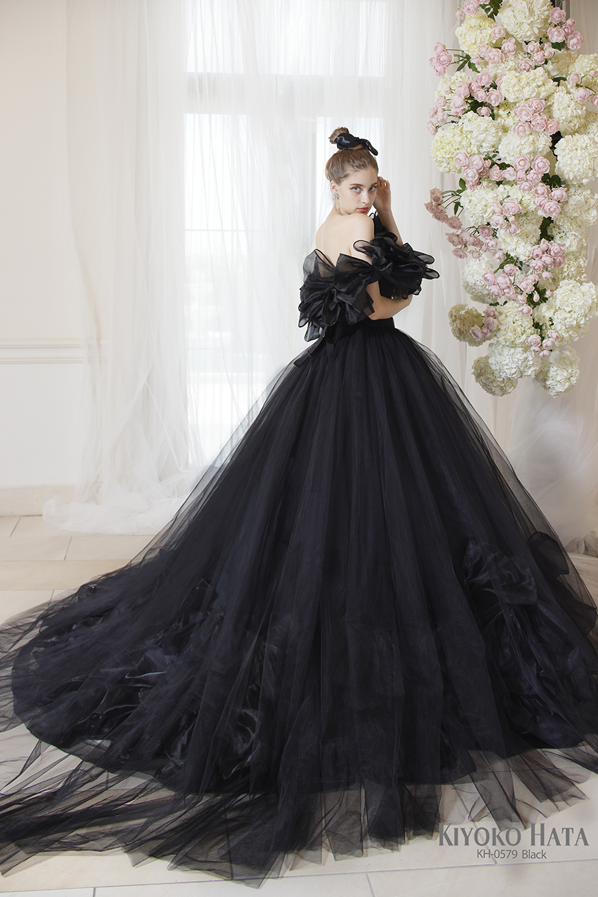 上品な大人プリンセスになれる♪視線くぎ付け「KIYOKO HATA」最旬ウェディングドレス“新作12着”（写真 25/65） - mimot.(ミモット)