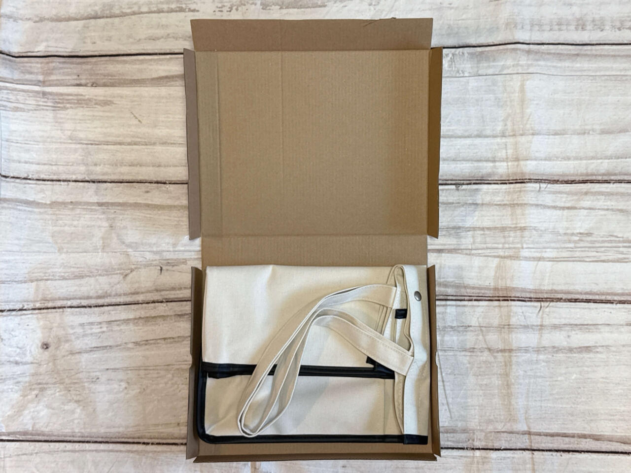 人気ブランドとコラボ！シンプルおしゃれな保冷ポケット付き「大判トートバッグ」が付録で出たよ♪（写真 3/23） - mimot.(ミモット)