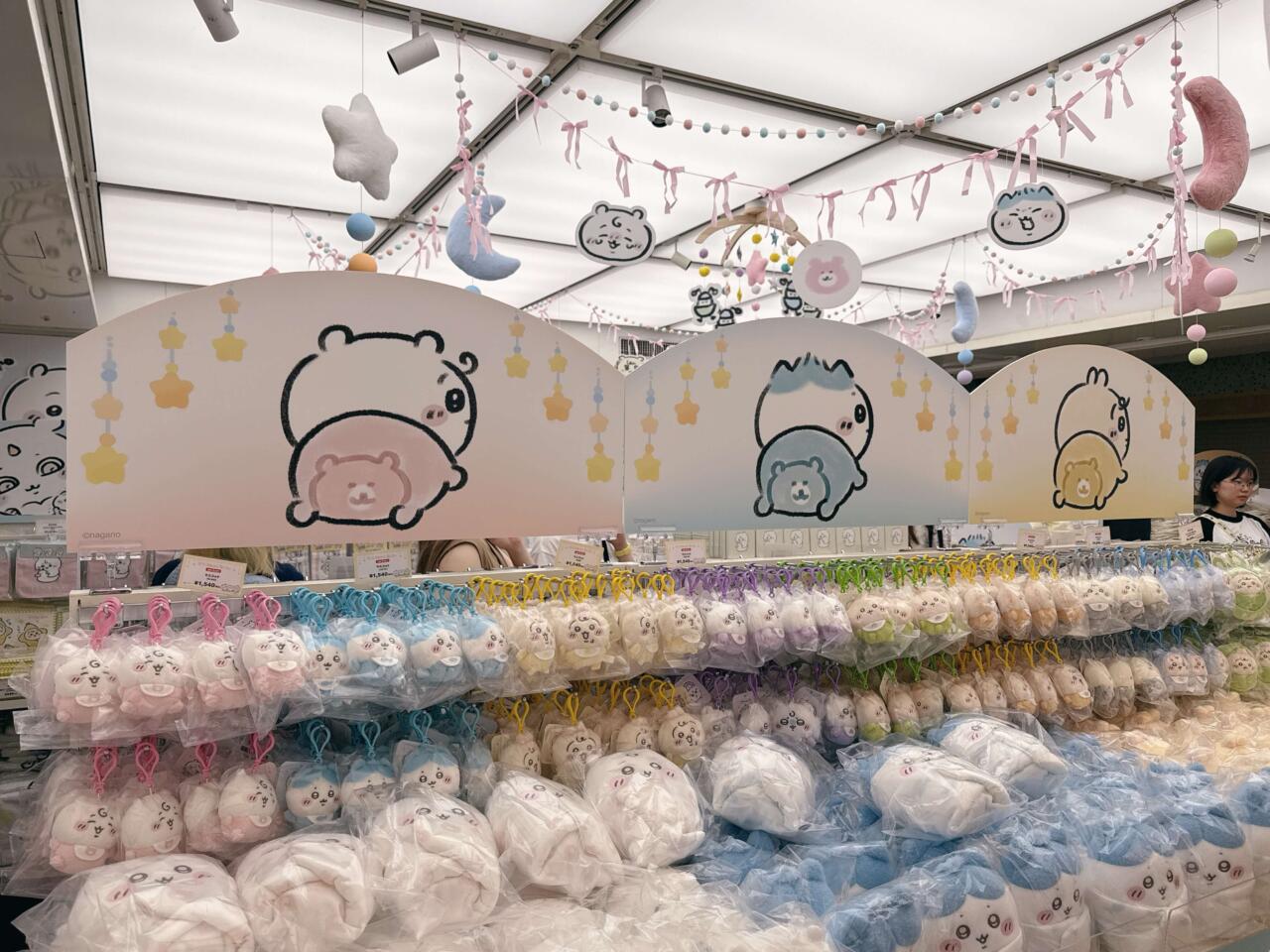 東京駅の限定ストア「ちいかわベビー」に潜入！あらゆるところがかわいすぎる〜徹底レポ♪（写真 17/86） - mimot.(ミモット)