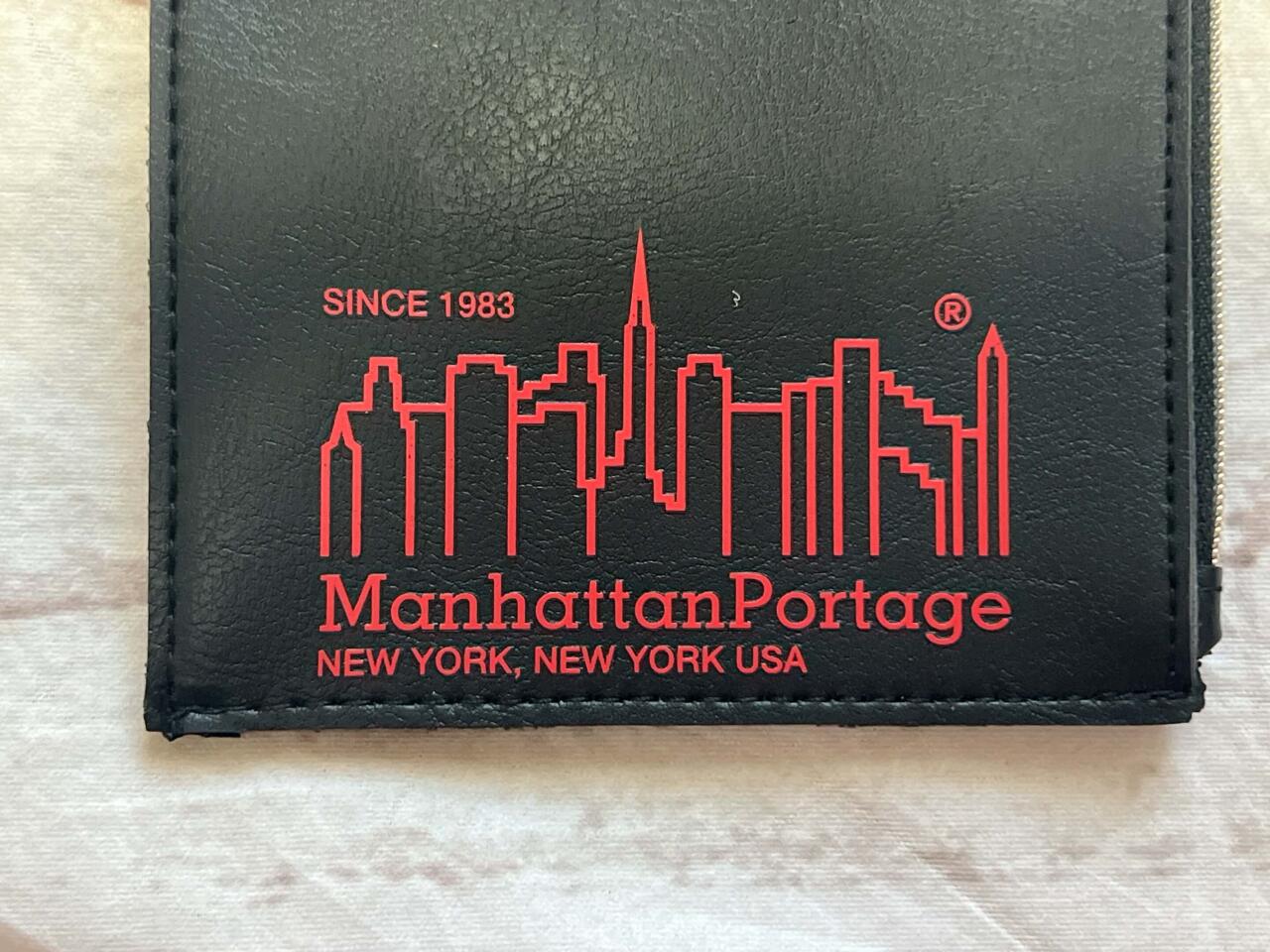 Manhattan Portage×ミッキーマウスの「コンビニ限定付録」に感動！大人が持てるスマホポシェット♪（1/2） - mimot.(ミモット)