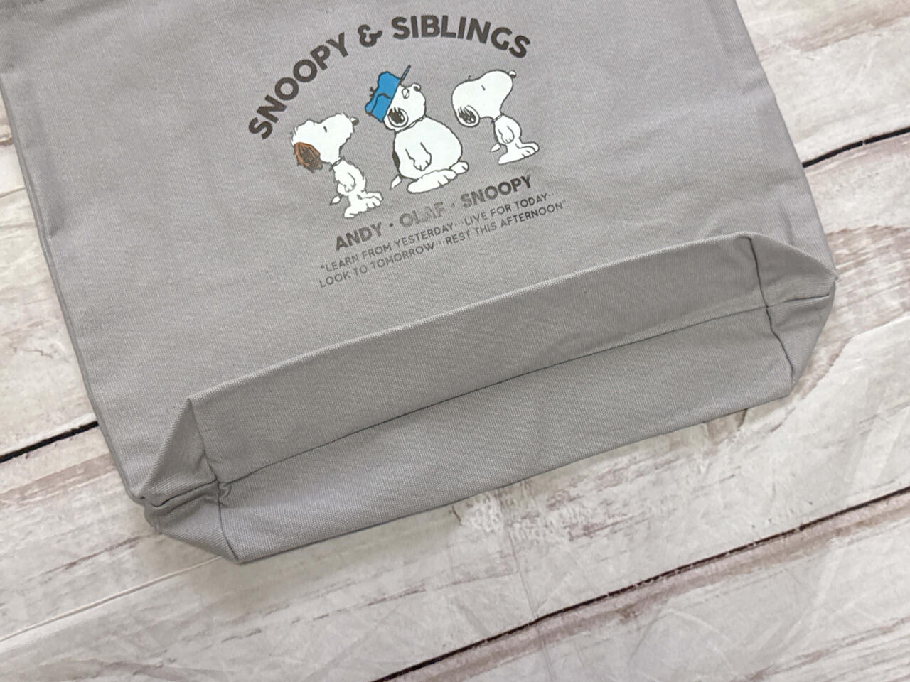 ハニーズで見つけた！ノートPCも入る「スヌーピーの大容量トートバッグ」オトナ可愛くって実用的♪（写真 11/23） - mimot.(ミモット)
