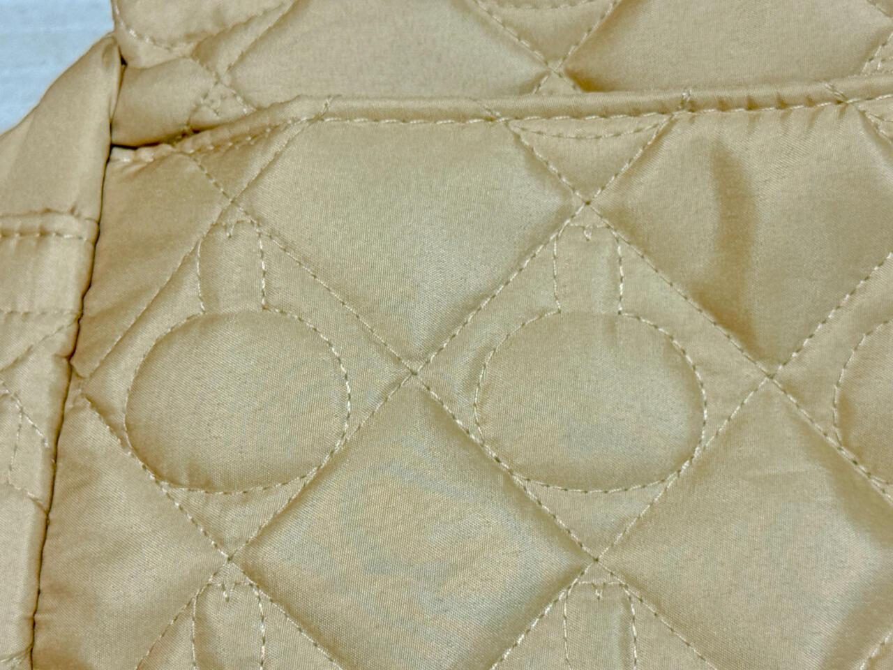 本屋さんで買える♪「ちいかわ2WAYバッグ」大人かわいい“うさぎver.”は機能性もバッチリ！（写真 7/32） - mimot.(ミモット)