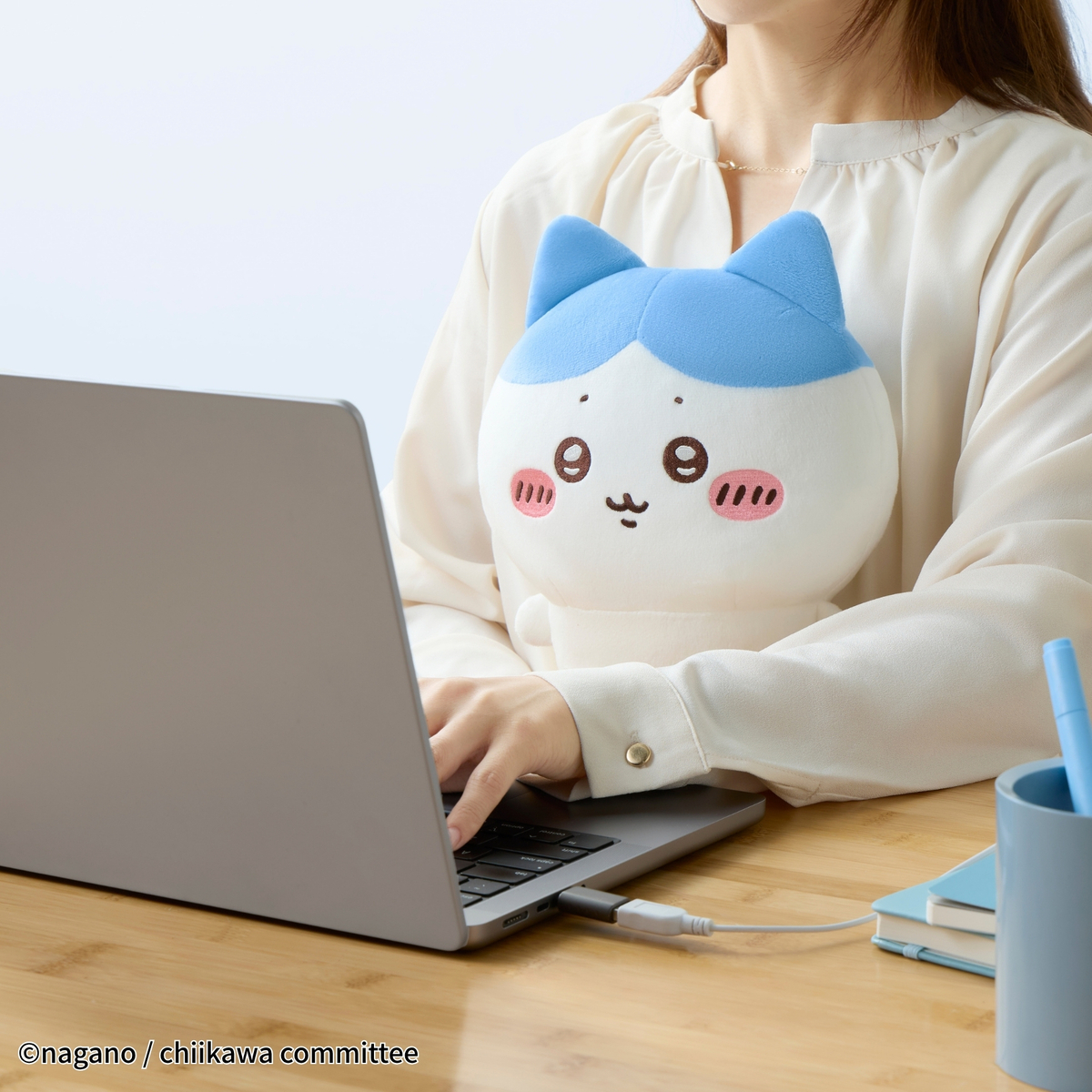 抱きしめたくなっちゃう【ちいかわ・ハチワレ・うさぎ】あったかぬいぐるみ出るよ！30秒でぽかぽか～♪（写真 2/14） - mimot.(ミモット)