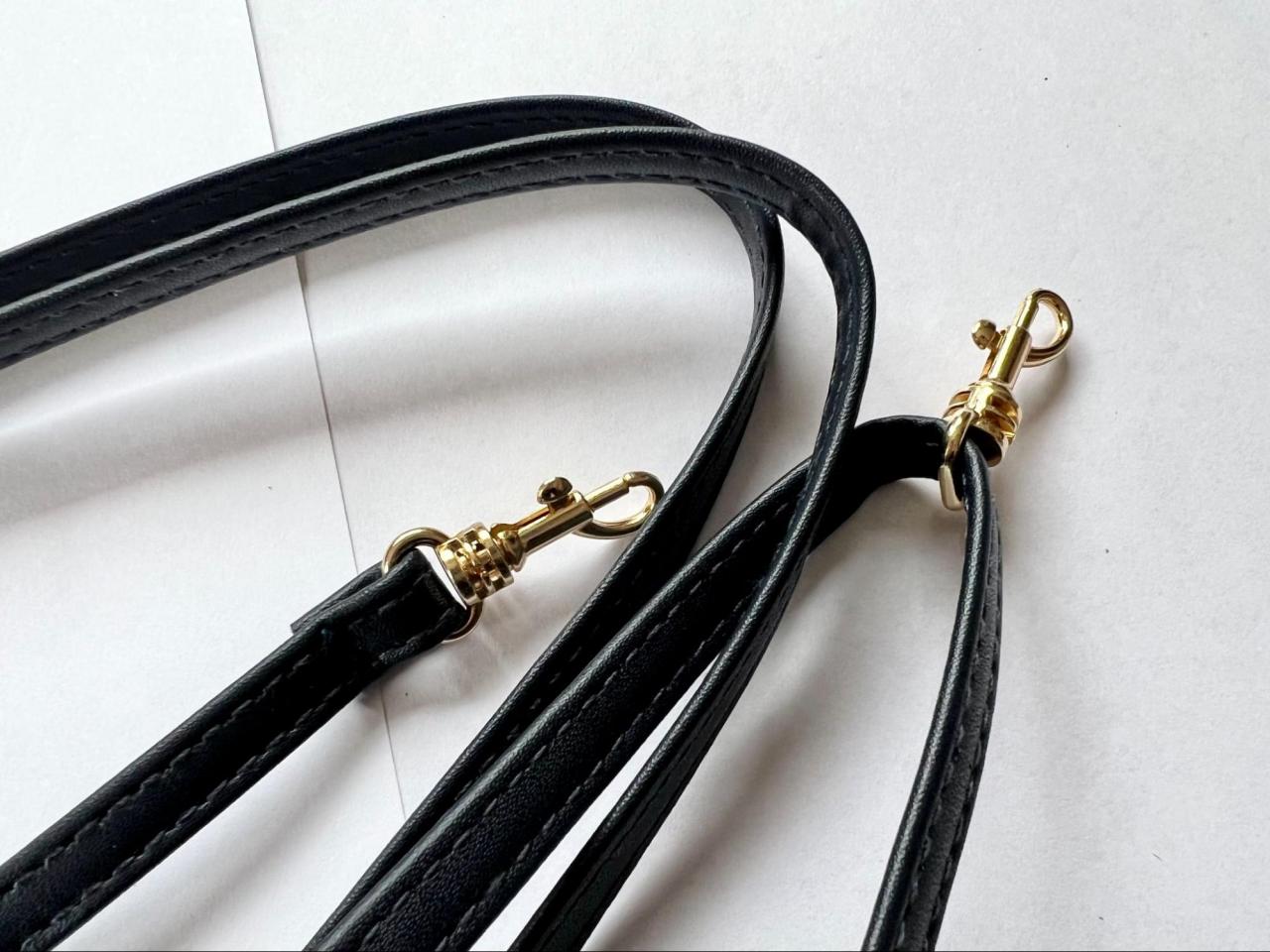 【CLATHAS クレイサス】おしゃれすぎる「スマホポーチ」お得にゲット！使いやすい？安っぽく見えない？「正直レビュー」（写真 17/35） - mimot.(ミモット)