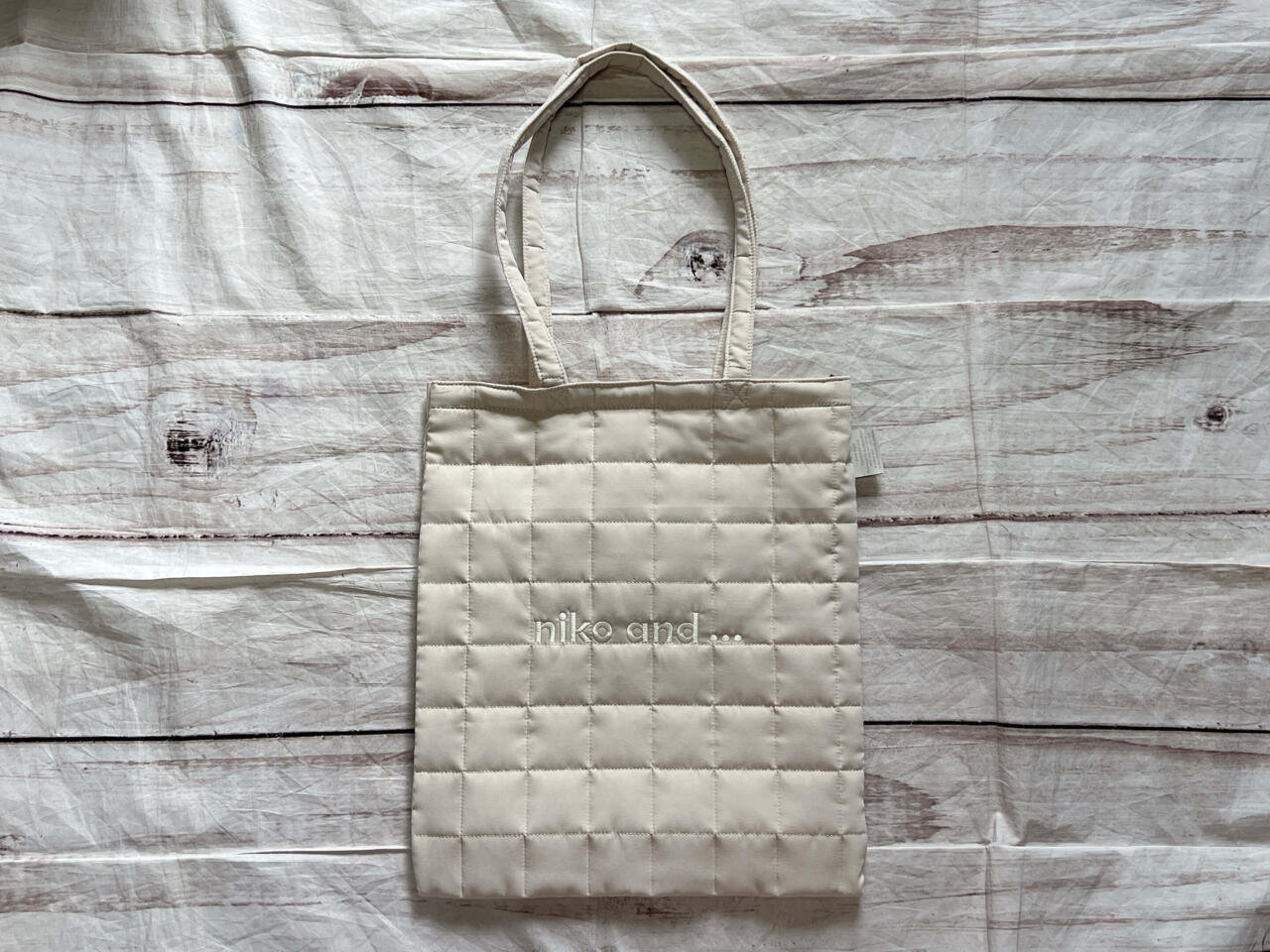 【niko and ...】人気シリーズの新作トートがめちゃ使える！ノートPCやうちわが入る便利サイズ♪（写真 6/18） - mimot.(ミモット)