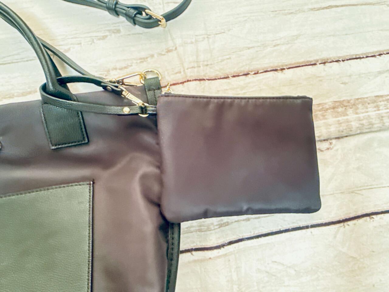 【しまむら】新作コラボ「バッグ」がすごい！チャームポーチ付き＆軽量で実用性も抜群♪（写真 6/40） - mimot.(ミモット)