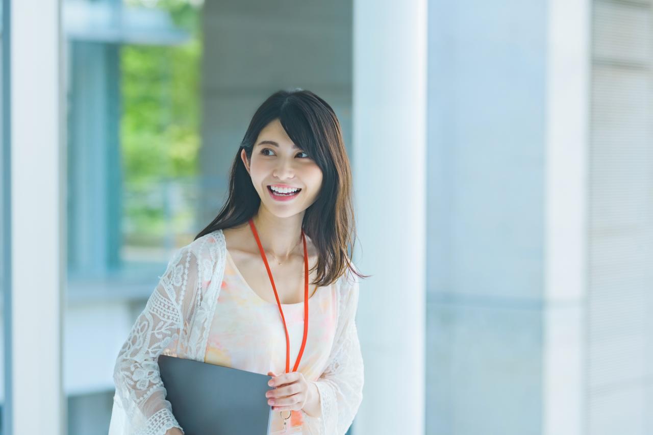 「え、そこ!?」男性が“この子かわいい”と感じる女性の姿 #1「目をそらすときもあったけど…」（1/2） - mimot.(ミモット)