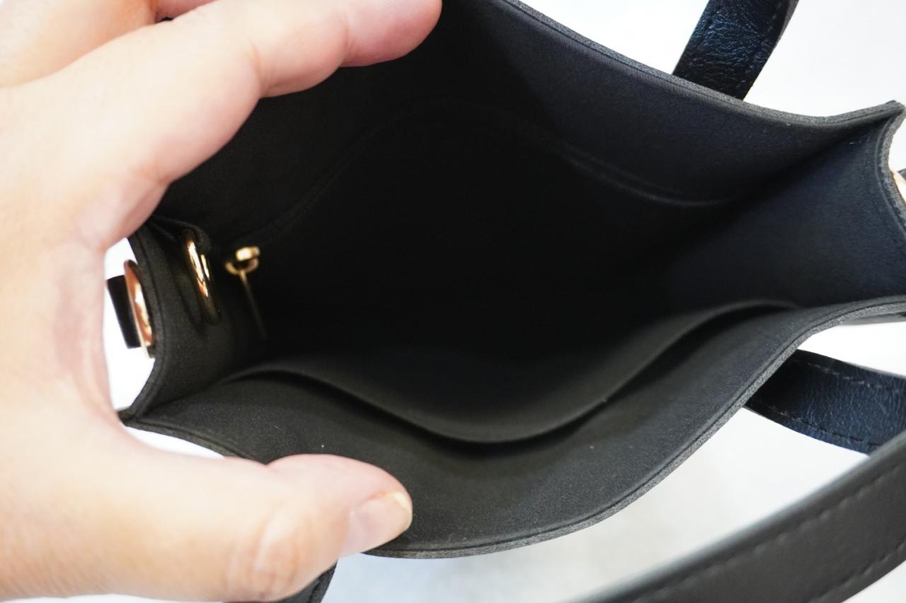 長財布も入る！高級感あふれるスマホショルダーを本屋さんで見つけた♪（写真 14/21） - mimot.(ミモット)