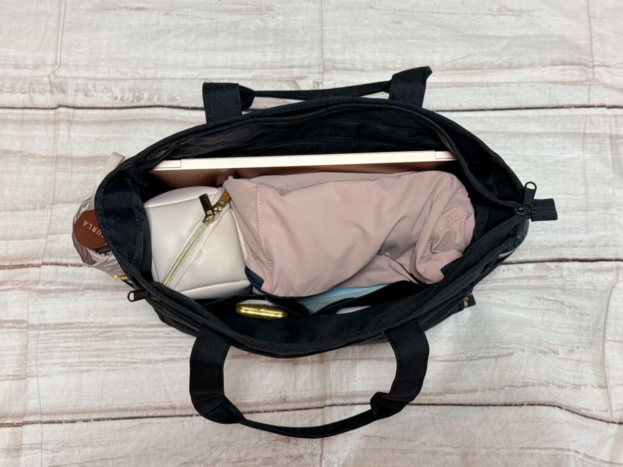 しまむらから超優秀「新作バッグ」出たよ！“使いやすさにこだわった”大容量トートをレビュー♪（写真 31/33） - mimot.(ミモット)