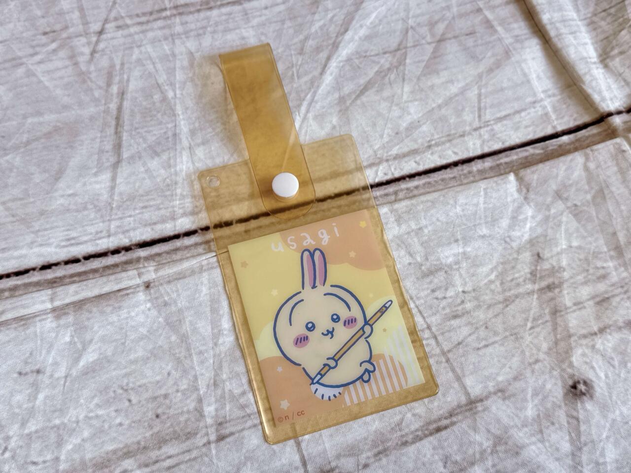 100均で買える便利な「ちいかわ」新作グッズでたよ！いち推しは「ボタン付きロングクリアケース」♪（写真 20/45） - mimot.(ミモット)